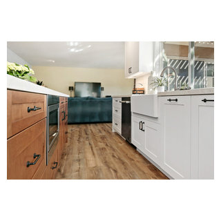 2 Tone Kitchen - Transitional - Kitchen - Tampa - by TaylorPro Design ...