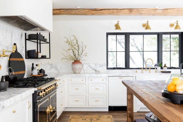 New This Week: 3 Beautifully Balanced White Kitchens