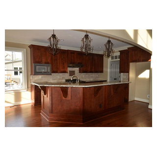 Shaker Cognac Cabinets - Traditional - Kitchen - Detroit - by Kitchen ...