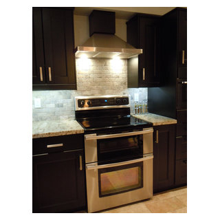 Sharp Kitchen - Contemporary - Kitchen - Toronto - by studio e | Houzz