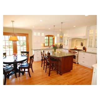 Showpiece Kitchen - Traditional - Kitchen - Chicago - by Normandy ...