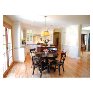 Showpiece Kitchen - Traditional - Kitchen - Chicago - by Normandy ...