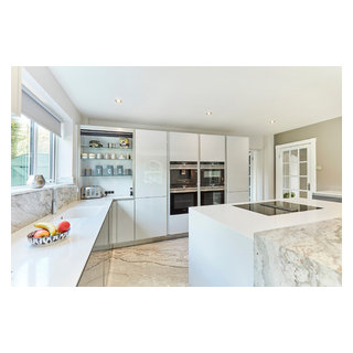 Silk Grey & Classic Grey handle-less kitchen - Contemporary - Kitchen ...