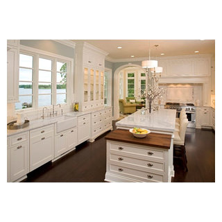 Simple white kitchen with lots of detail - Traditional - Kitchen ...