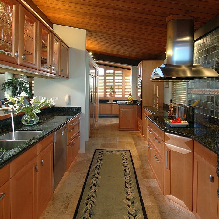 75 Beautiful Kitchen with Green Benchtop Ideas & Designs - July 2022 ...