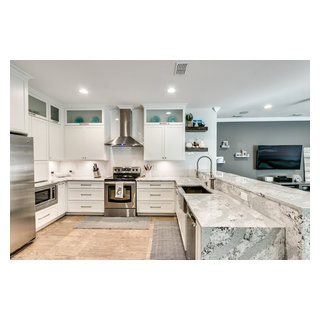 Sirius Ct - Transitional - Kitchen - Orlando - by Heller Cabinetry | Houzz