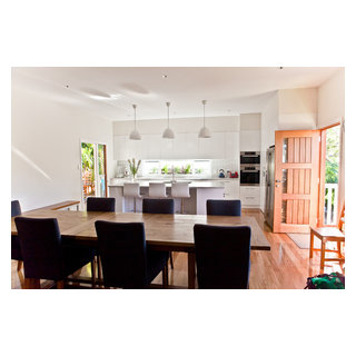 Sleek, Streamlined Elegance - Contemporary - Kitchen - Brisbane - by ...