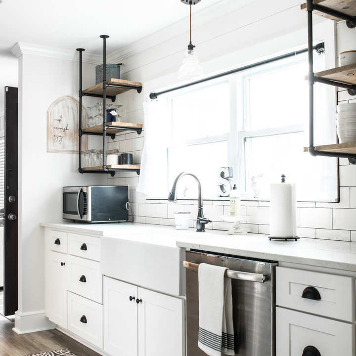 75 Small Farmhouse Kitchen Ideas You'll Love - October, 2025 | Houzz
