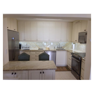 Small shaker kitchen - Transitional - Kitchen - Miami - by Morantz ...