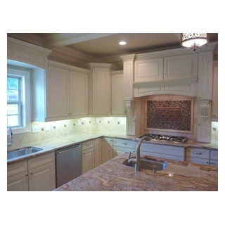 Soft White Kitchen - Traditional - Kitchen - Atlanta - by Taurus ...
