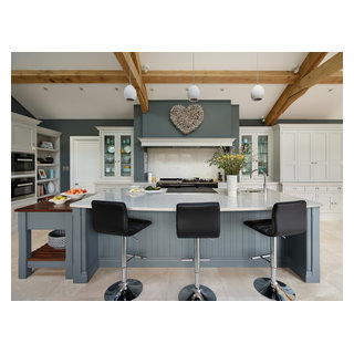 Spacious Open Plan Kitchen - Traditional - Kitchen - Manchester - by ...