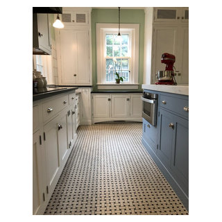 Springfield,Il - Traditional - Kitchen - Chicago - by Thumbs Up Designs ...