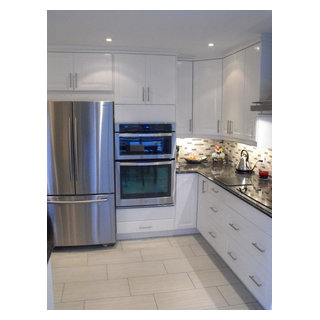 Staff Meeting - Traditional - Kitchen - Burlington - by Still Waters ...