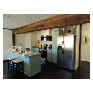 Staged Kitchen - Beach Style - Kitchen - Other - by Saavy Designs, LLC ...