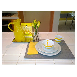 Staging before and after - Contemporary - Kitchen - San Diego - by ...