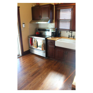 Starkmark Kitchen in Cherry Ridgeville Chestnut - Transitional ...