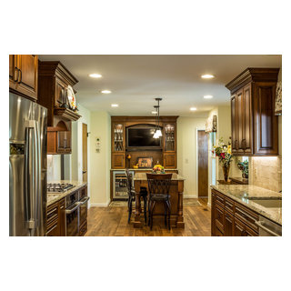 Steve & Patricia's Traditional Kitchen - Traditional - Kitchen ...