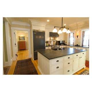 StoneHouse - Traditional - Kitchen - Boston - by Misiaszek Turpin pllc ...