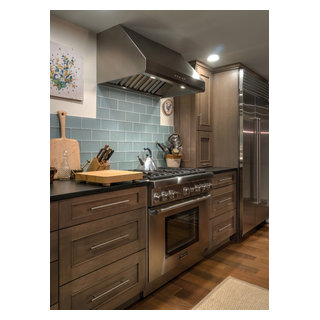 Storm Grey Kitchen - Craftsman - Cuisine - Boston - par White Wood ...