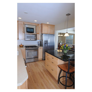 Streamlined Traditional - Traditional - Kitchen - Other - by Bella ...