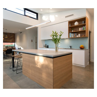 Sublime Teak Riven - Modern - Kitchen - Adelaide - by Jag Kitchens | Houzz