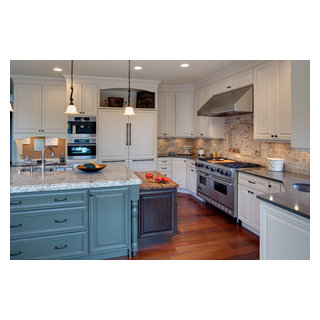 Sullivan Kitchen - Traditional - Kitchen - Chicago - by Gina Bon ...