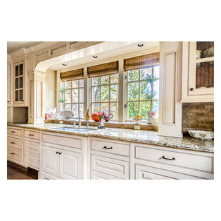 Summit Dr - Traditional - Kitchen - Portland - by Stoneridge Custom Development | Houzz