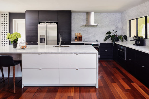 Kitchen of the Week: Open Concept Brings In Light and Views