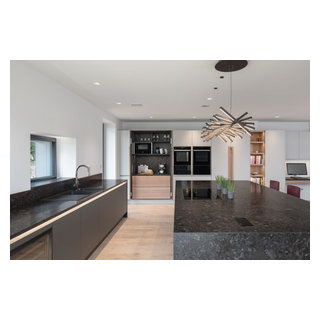 Supermatte graphite and light oak with bespoke oak handle detail ...