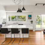 A beautiful kitchen equipped with a walk-in-pantry - Contemporary ...