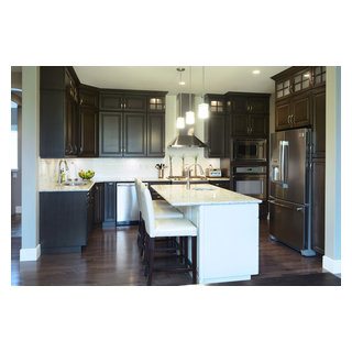 Taurus - Traditional - Kitchen - Other - by Superior Cabinets | Houzz