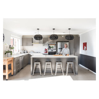 The Cowan House - Kitchen - by Habitat by Resene | Houzz