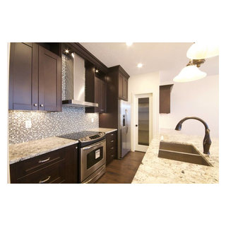 The Cronus - Traditional - Kitchen - Calgary - by Janus Homes | Houzz