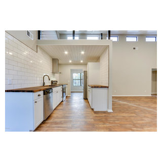 The Dade Flip - Kitchen - Miami - by Panhandle Home Buyers | Houzz IE