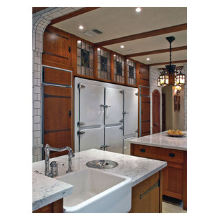 The Definitive Arts & Crafts Kitchen - Traditional - Kitchen - Los ...