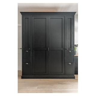 The Dene Kitchen - Traditional - Kitchen - Surrey - by Shere Kitchens ...