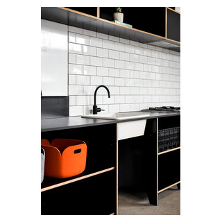 The Exploding! Shed House by David Weir Architects - Minimalistisch ...