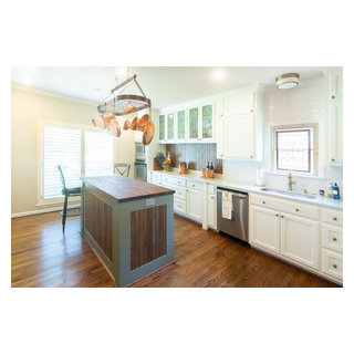 This view shows the sit down eating area. - Traditional - Kitchen ...