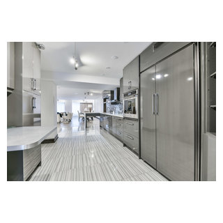 Toronto - Modern - Kitchen - Toronto - by MSG Design & Renovation | Houzz