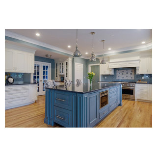 Traditional Classic Connecticut Kitchen - Traditional - Kitchen ...