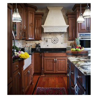 Traditional Kitchen with Flare - Traditional - Kitchen - Chicago - by ...