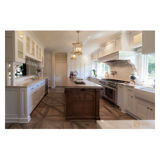 Traditional White Painted Kitchen - Farmhouse - Kitchen - Los Angeles ...