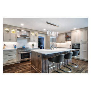 Transitional Kitchen with Large Island - Transitional - Kitchen - New ...