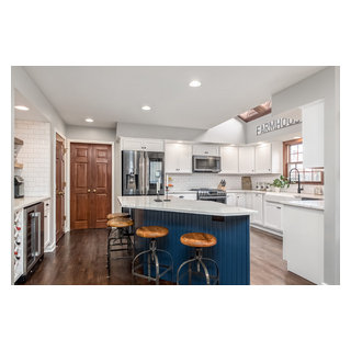 Transitional Two-Tone Kitchen Remodel - Farmhouse - Kitchen - Columbus ...