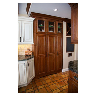 Tri Color Kitchen- All pics are property of Merri Interiors, Inc ...