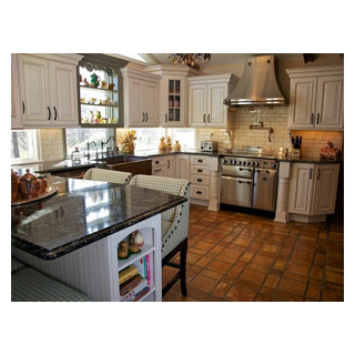 Tri Color Kitchen- All pics are property of Merri Interiors, Inc ...