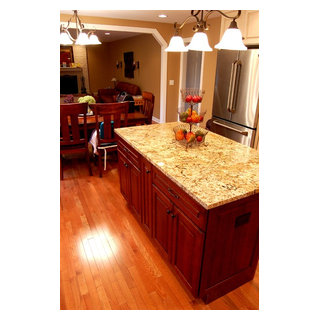 Turner kitchen - Traditional - Kitchen - Chicago - by Greenside Design ...