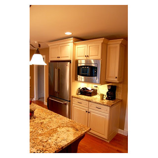 Turner kitchen - Traditional - Kitchen - Chicago - by Greenside Design ...