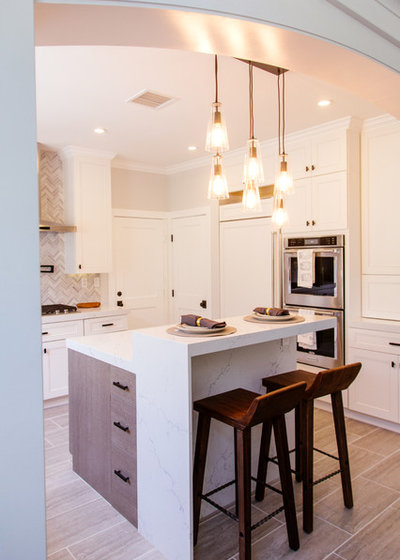 Kitchen of the Week: Asymmetry Creates a Standout Space