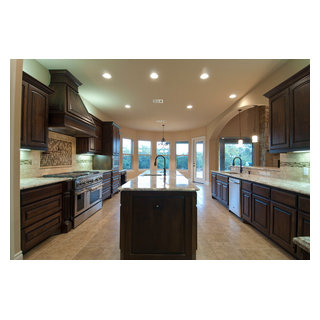 Twilight Mesa - Kitchen - Austin - by Nalle Custom Homes | Houzz